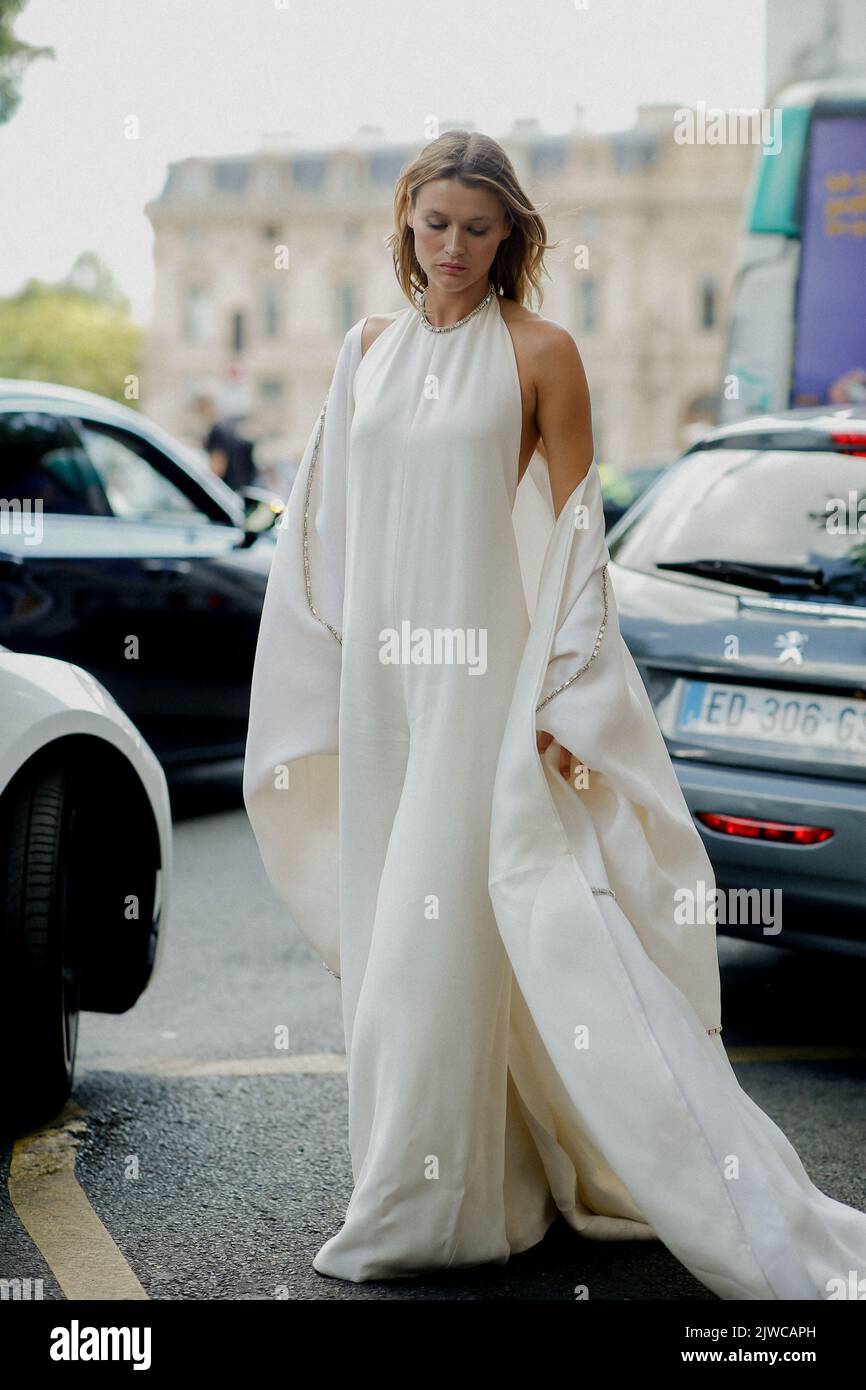 Street style, Chloe Lecareux arriving at Stephane Rolland Fall-Winter ...