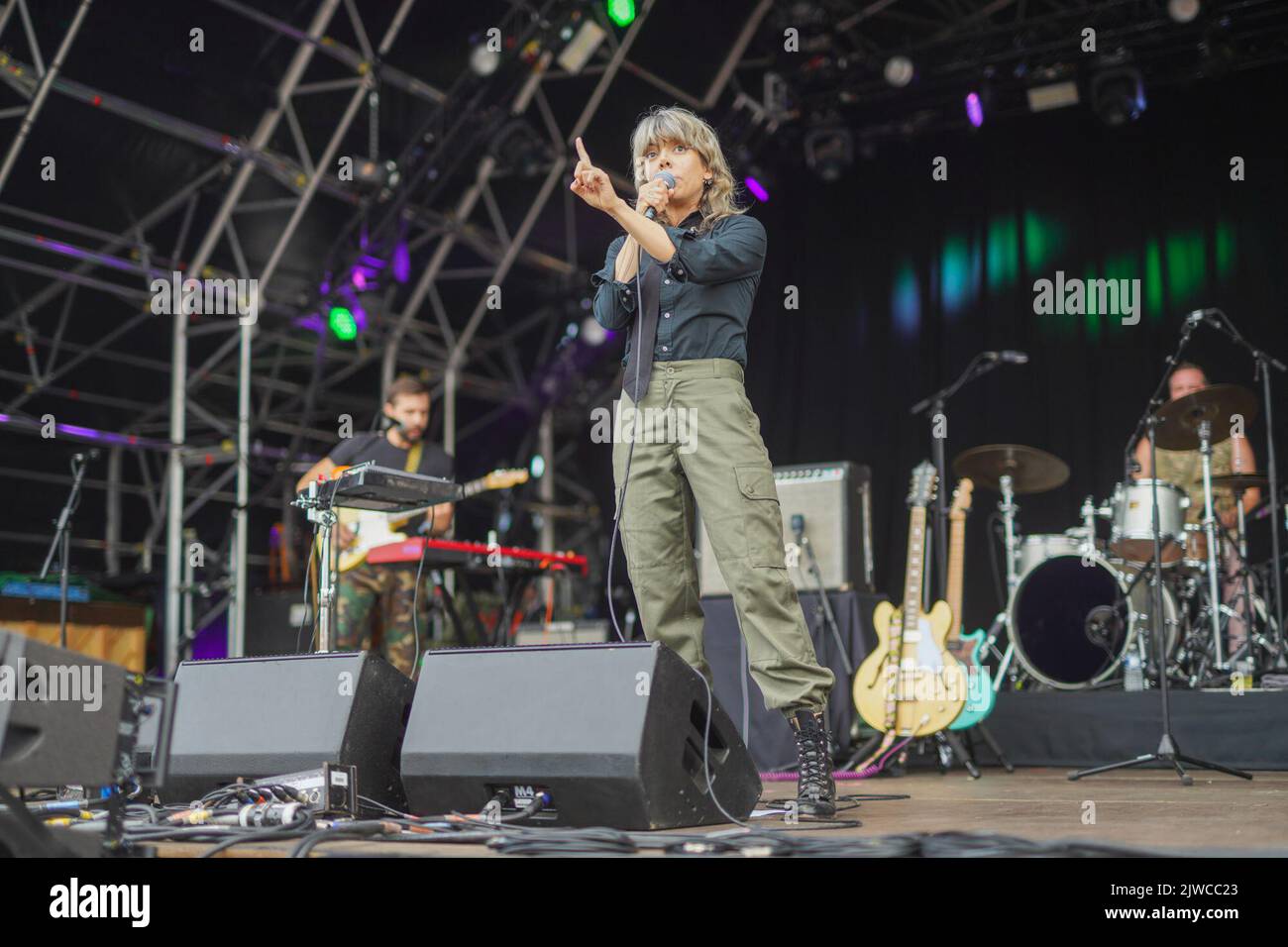 Dorset, UK. Sunday, 4 September, 2022. Alynda Segarra of Hurray for the ...