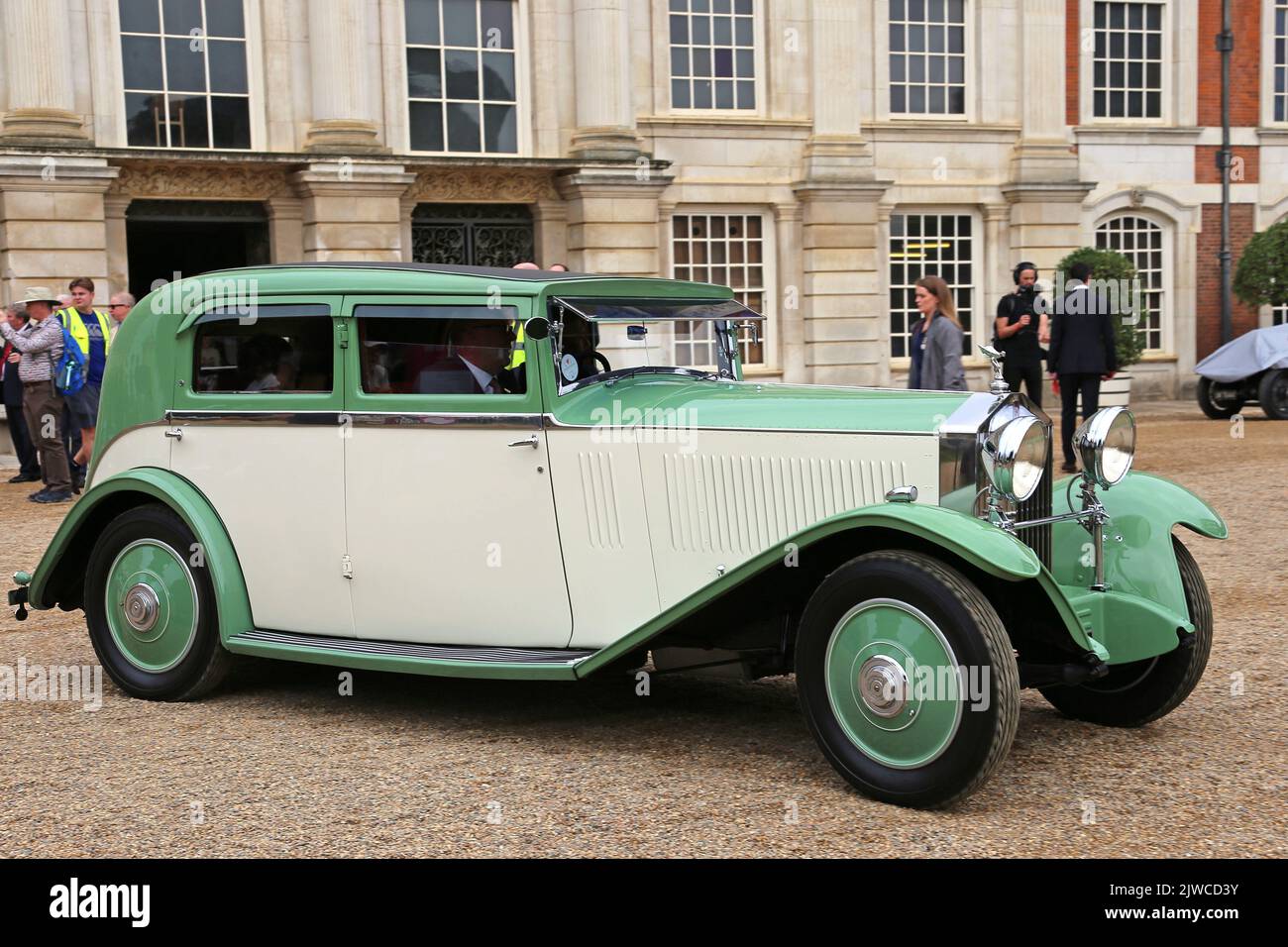Rolls-Royce 20/25 Swept Tail Sports Saloon (1931). Concours of Elegance ...