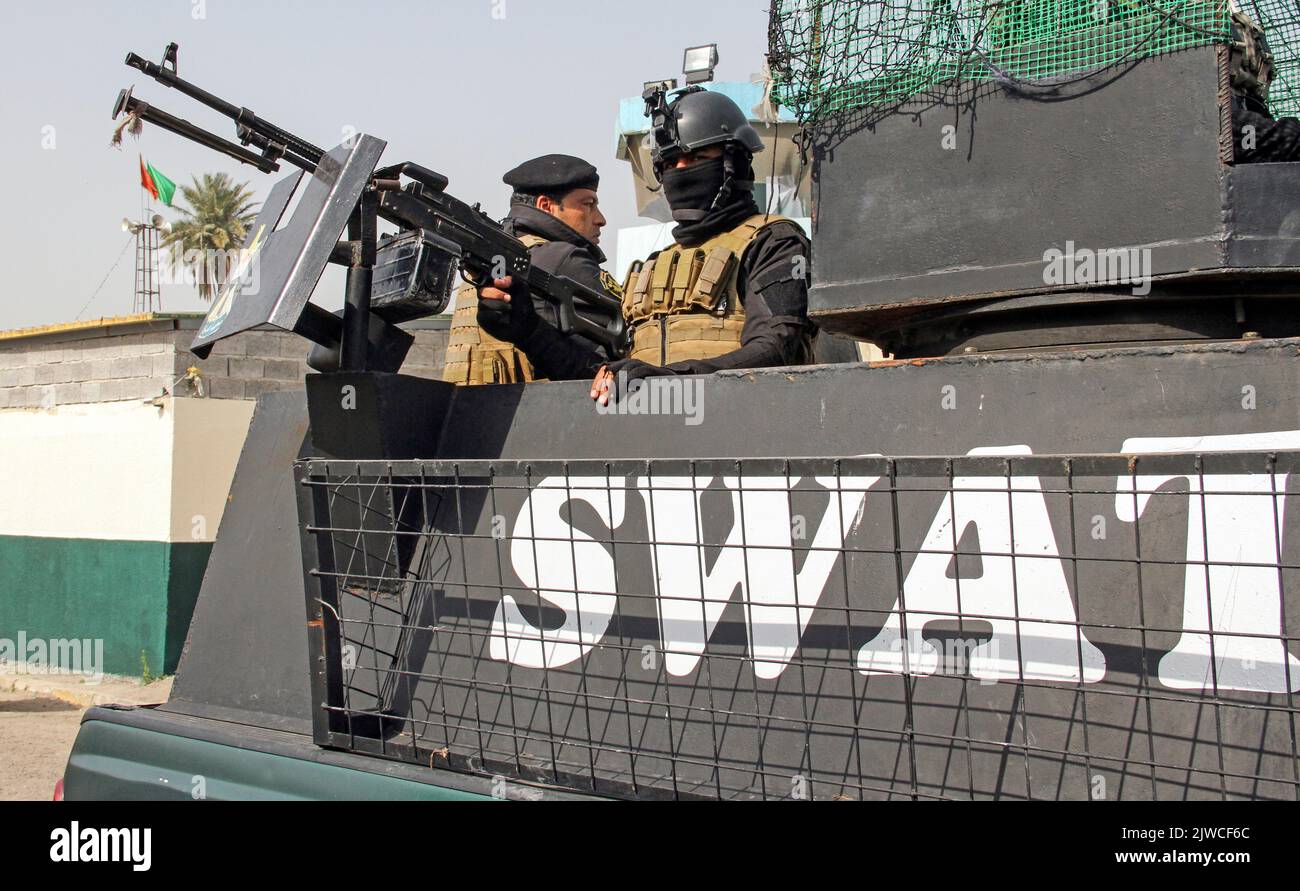 Iraqi, Baghdad, police SWAT Team Stock Photo - Alamy