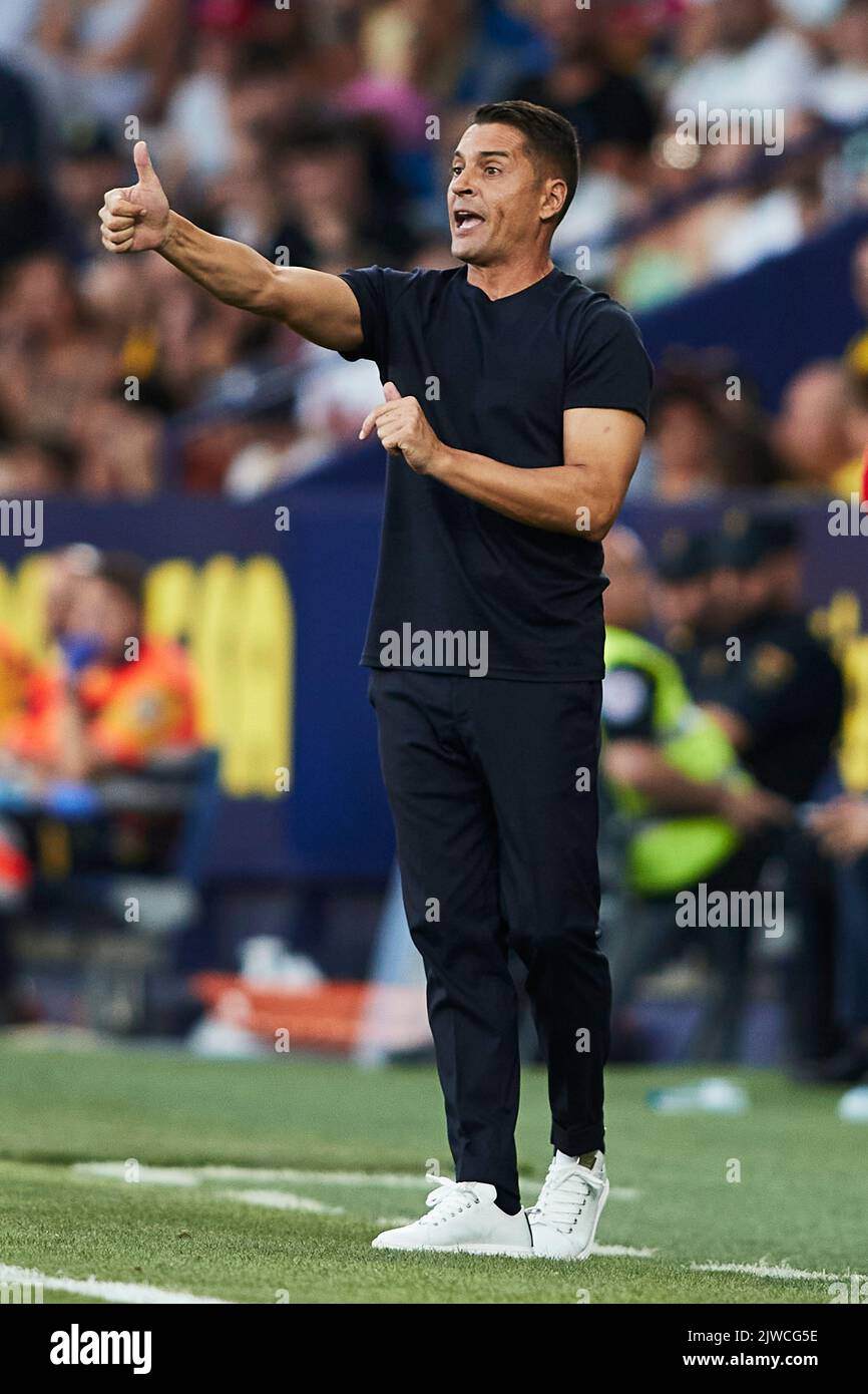 Fran escriba head coach of elche hi-res stock photography and images ...