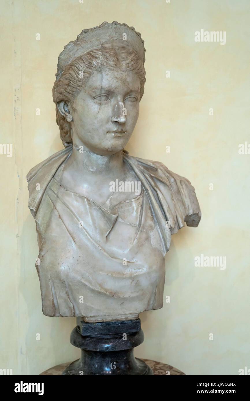 Rome, Italy - Capitoline Museums, Portrait of Sabina, Hadrian spouse ...