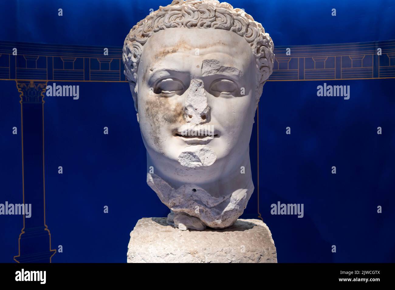 Rome, Italy - Capitoline Museums, Colossal head of Tito Stock Photo - Alamy