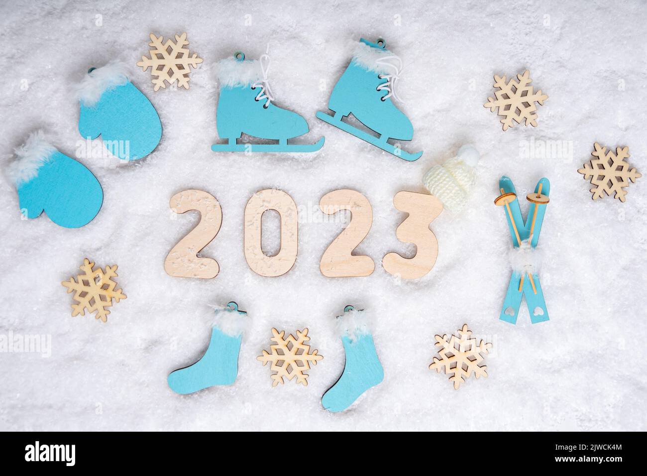 Family with skis and sled hi-res stock photography and images - Alamy