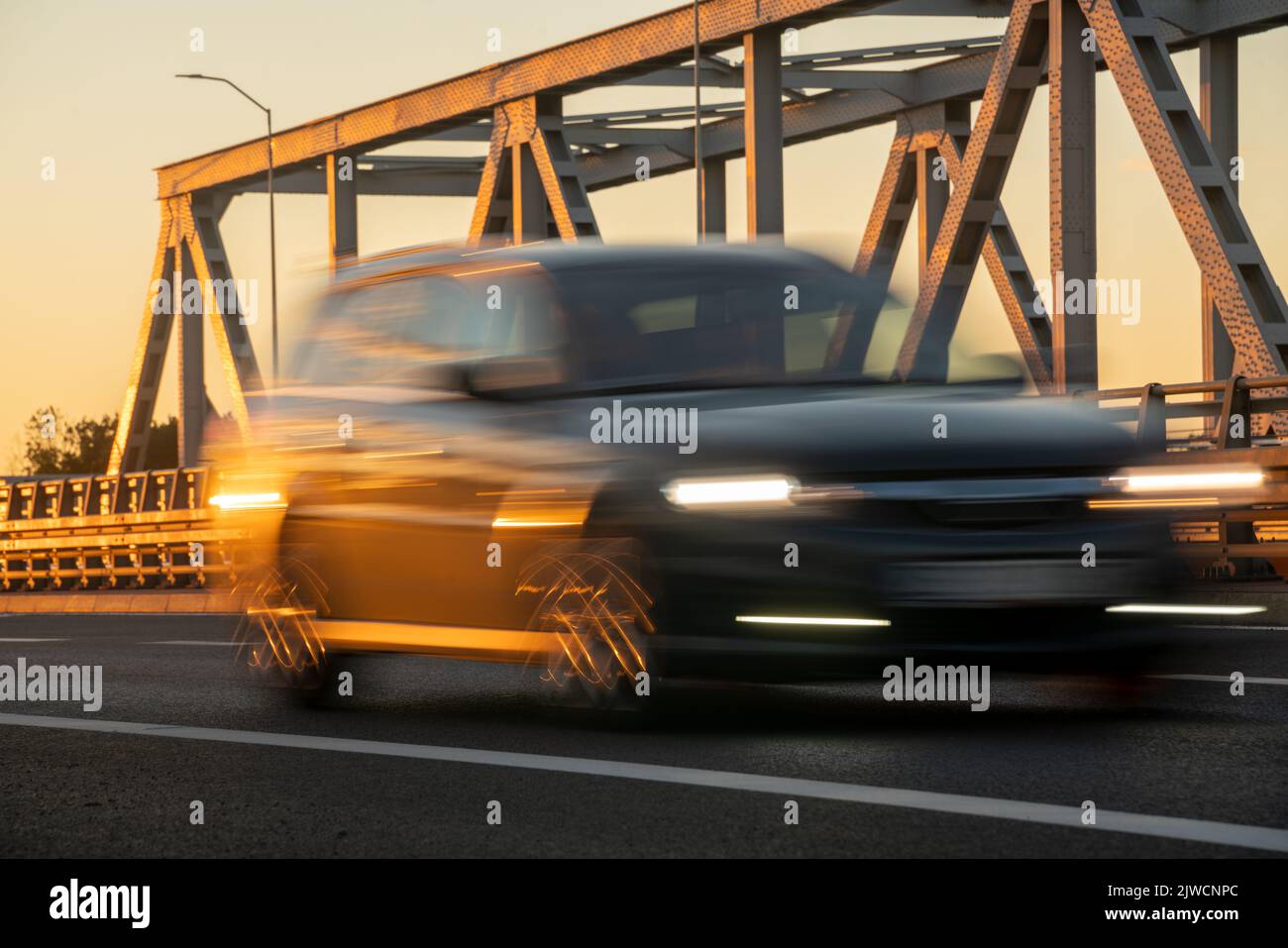 Car driving over the bridge hi-res stock photography and images - Alamy