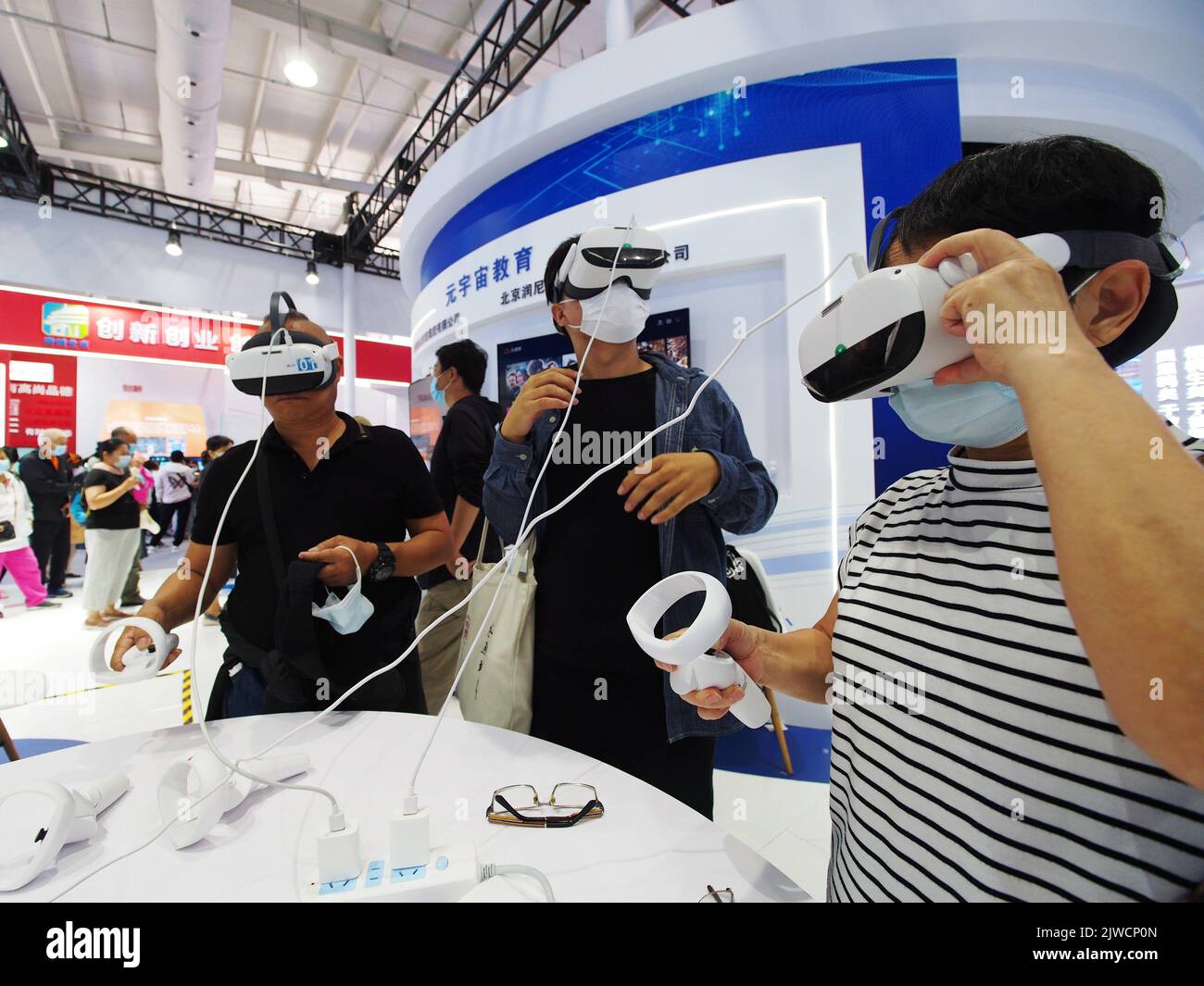 Virtual classroom visit hi-res stock photography and images - Alamy