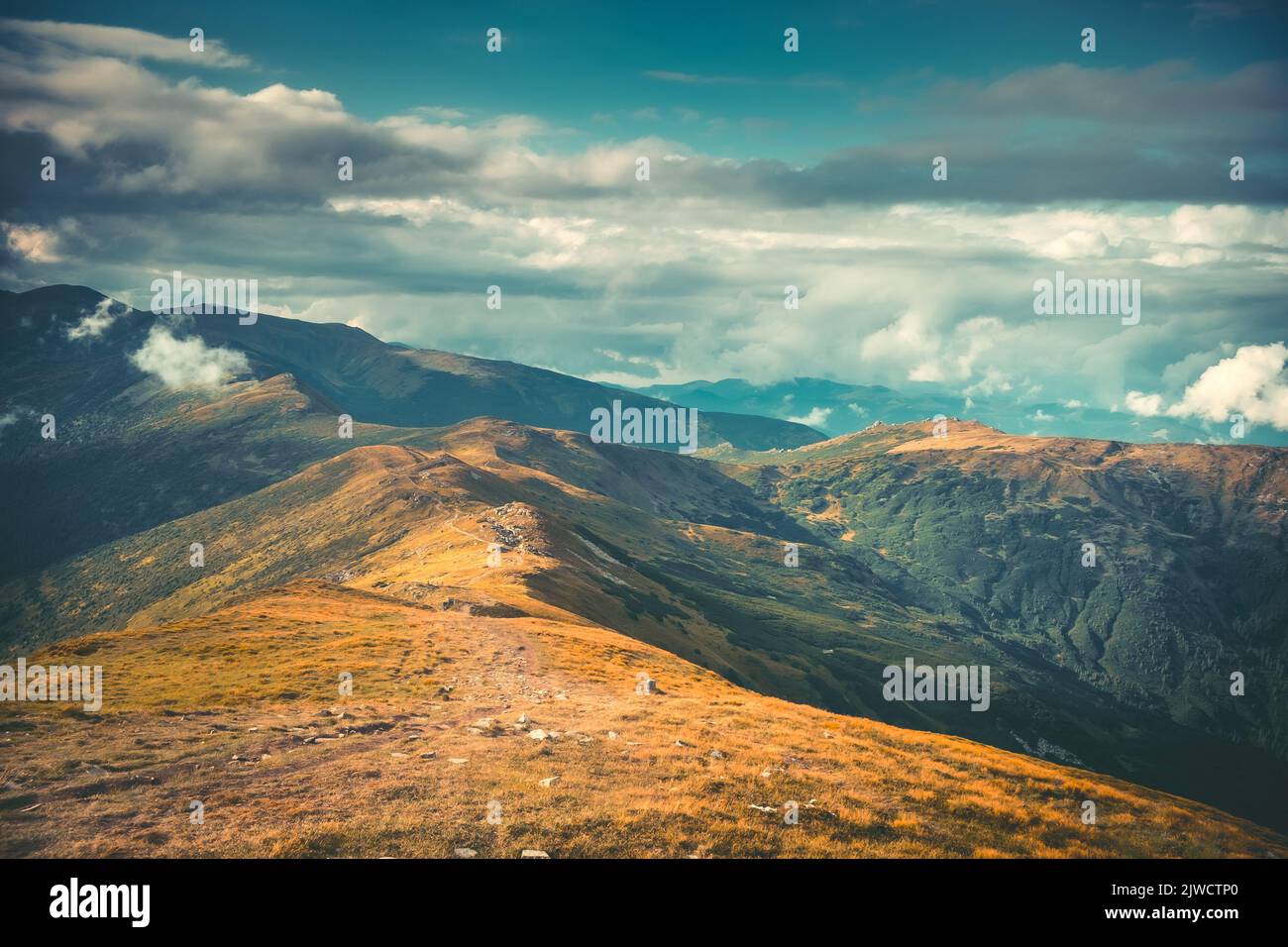 Range peak hi-res stock photography and images - Alamy