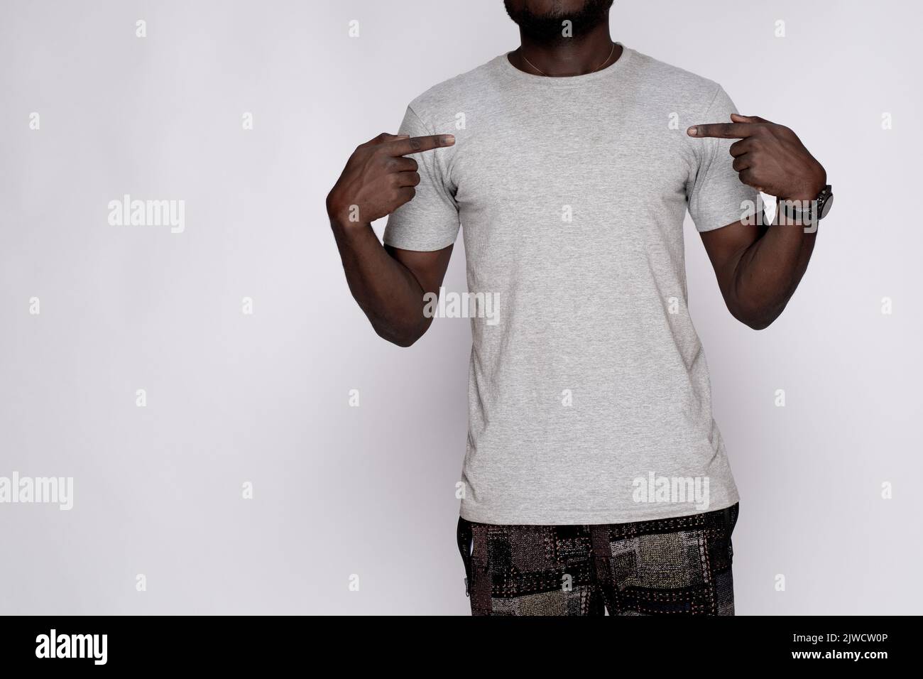 Man wearing plain white t shirt hi-res stock photography and images - Alamy