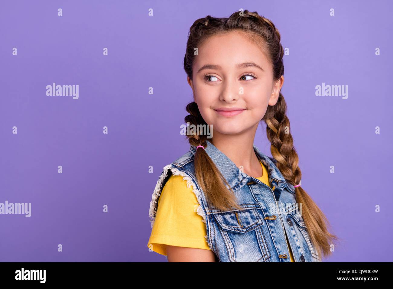 Photo of funny little blond girl look promo wear yellow t-shirt jeans ...