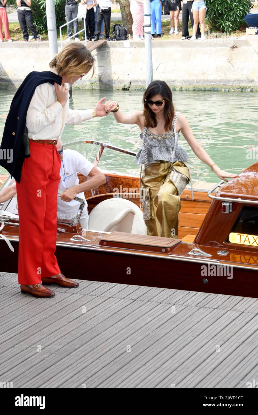 Chris pine and gemma chan hi-res stock photography and images - Alamy