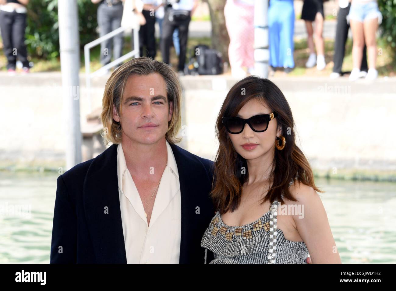 Chris pine and gemma chan hi-res stock photography and images - Alamy