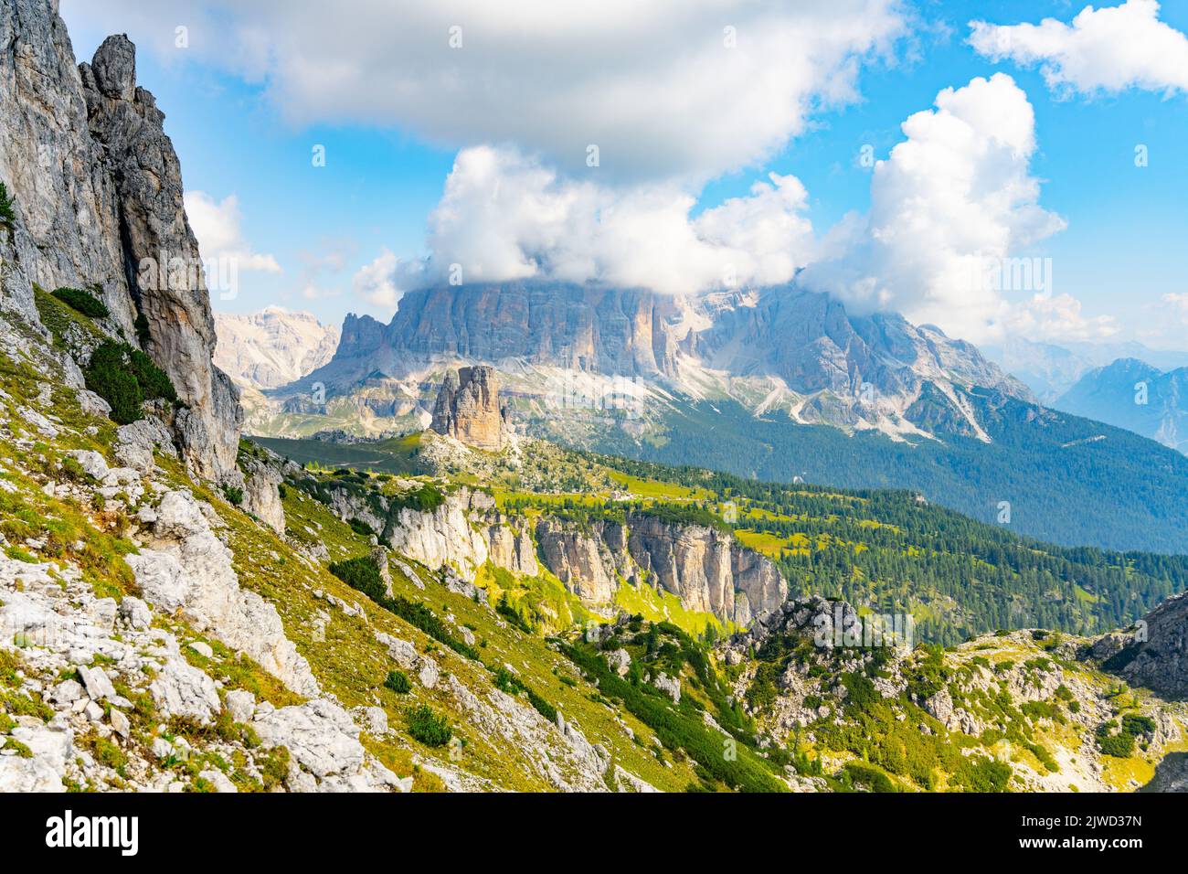 5 torri dolomiti hi-res stock photography and images - Alamy