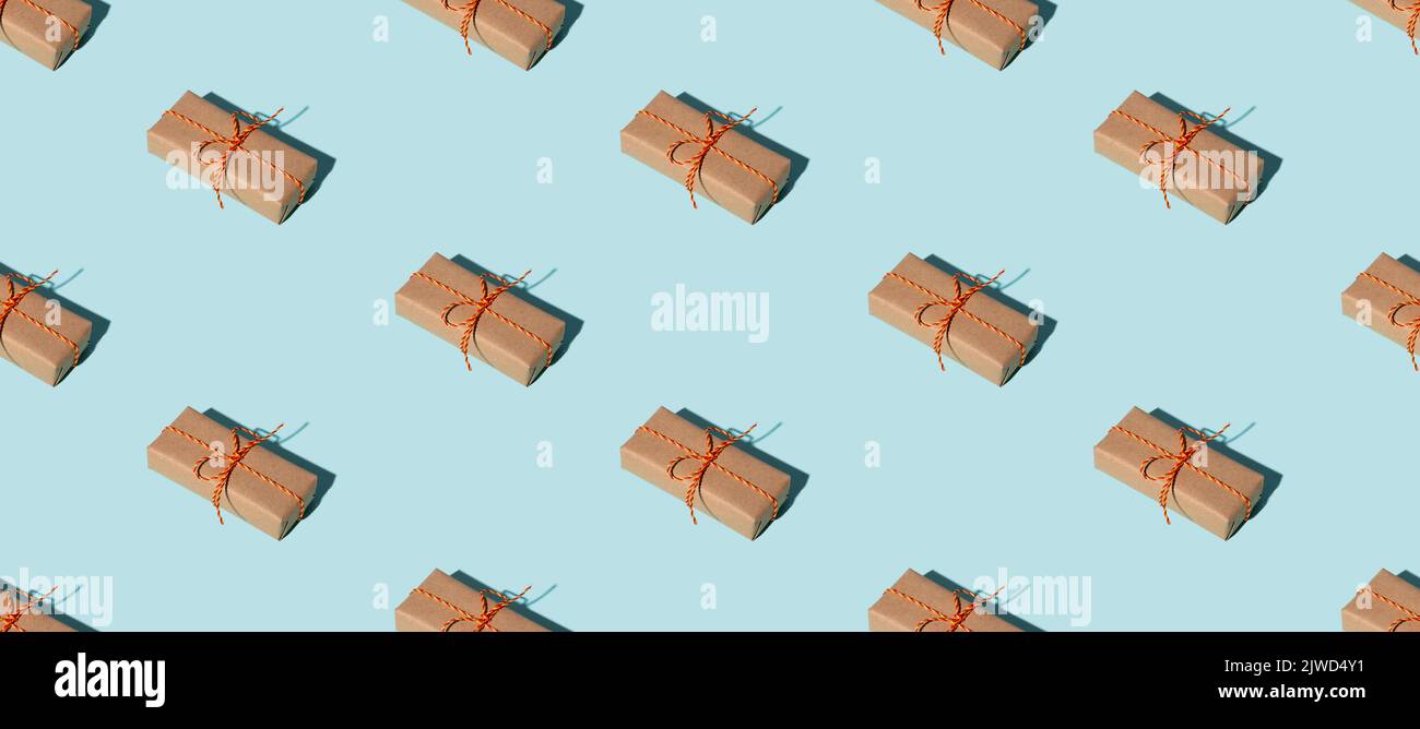 Parcel collection hi-res stock photography and images - Alamy