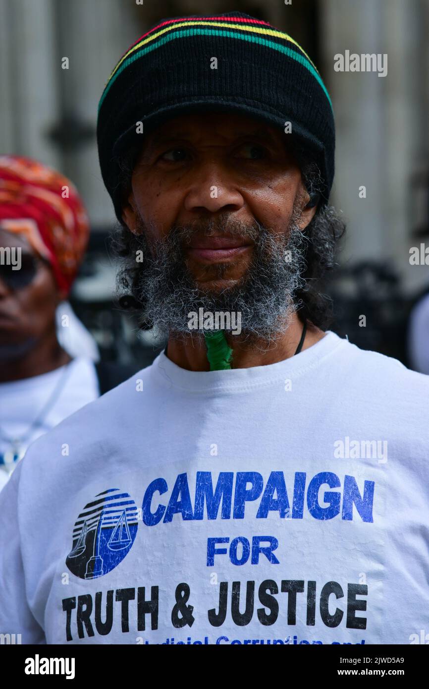 Royal Courts of Justice, London, UK. 5th Sep, 2022. Campaign for truth ...