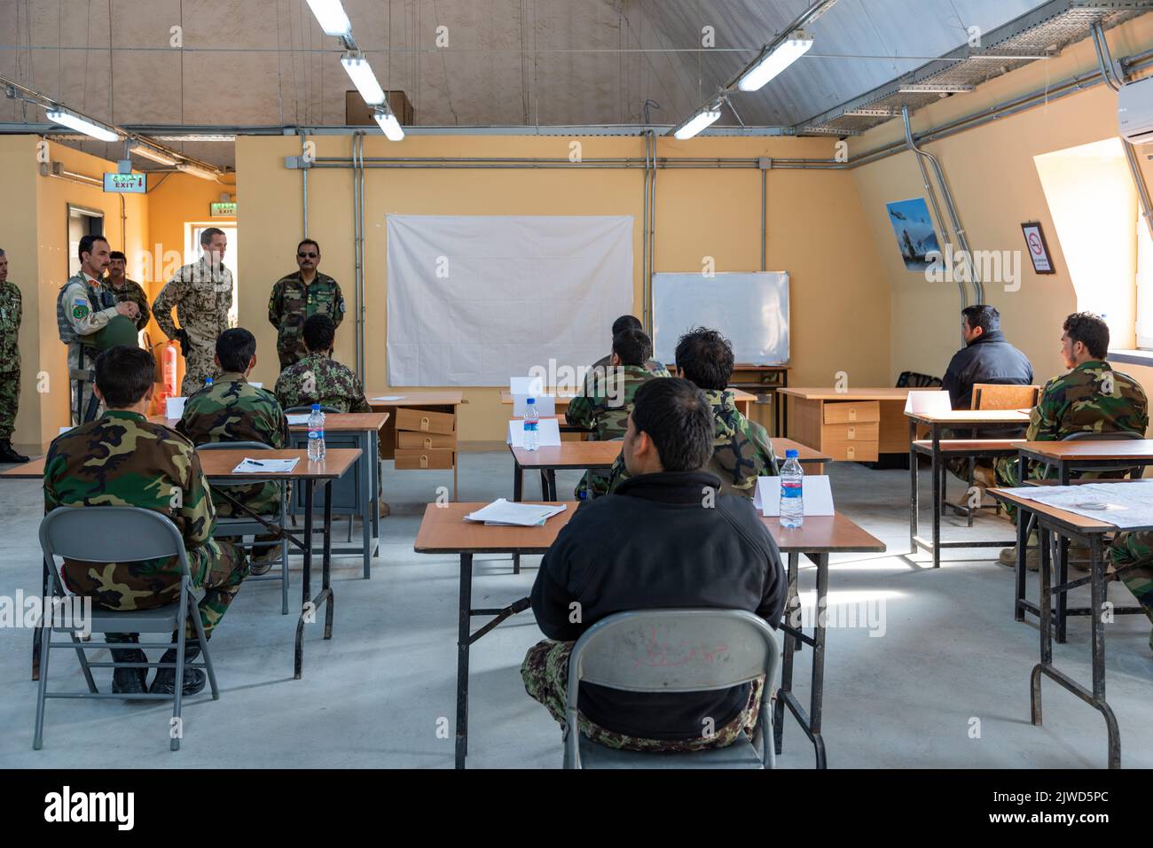 Bundeswehr in Afghanistan - Luftwaffenstützpunkt der Afghanischen ...
