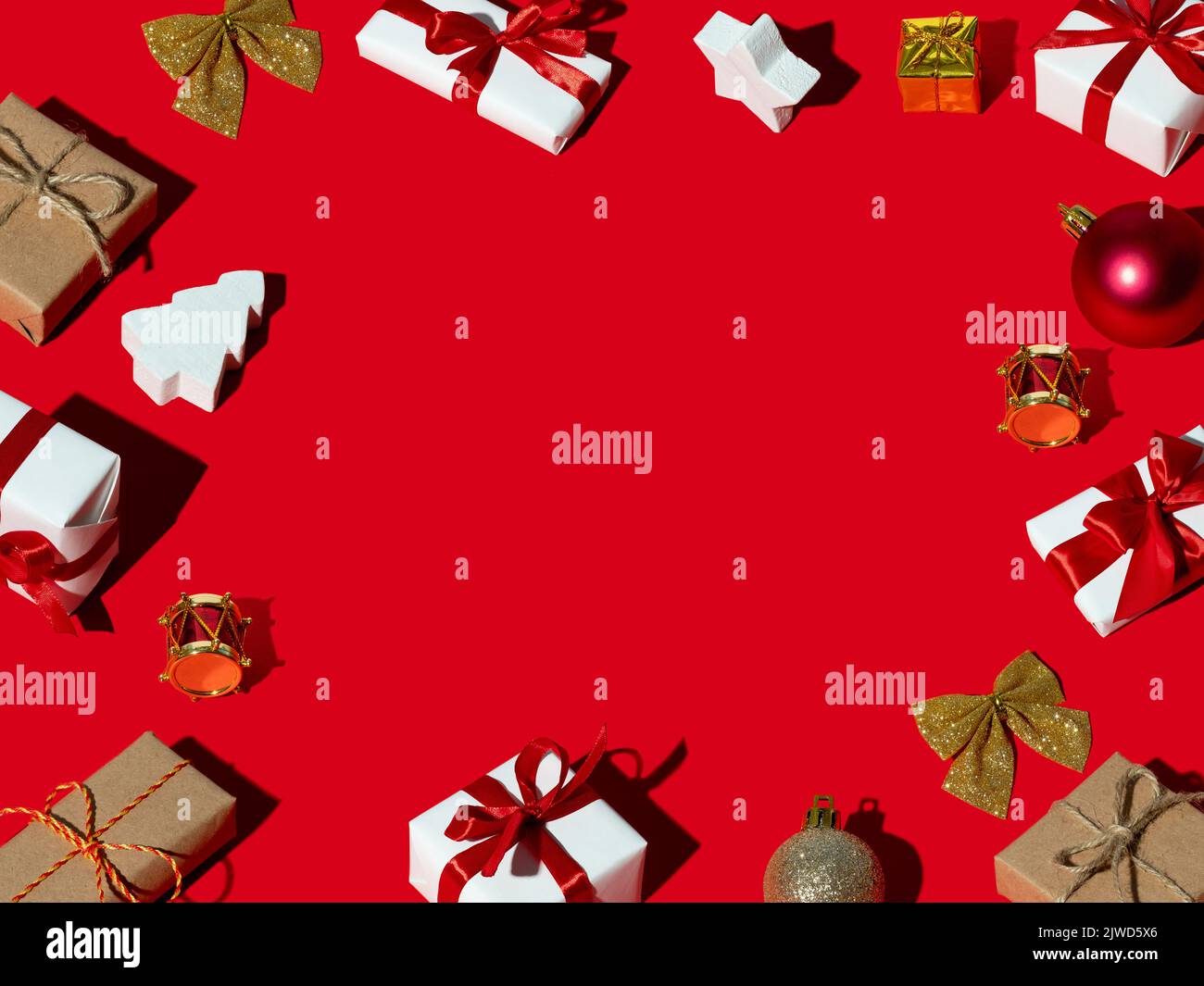 red christmas background party invitation frame Stock Photo - Alamy