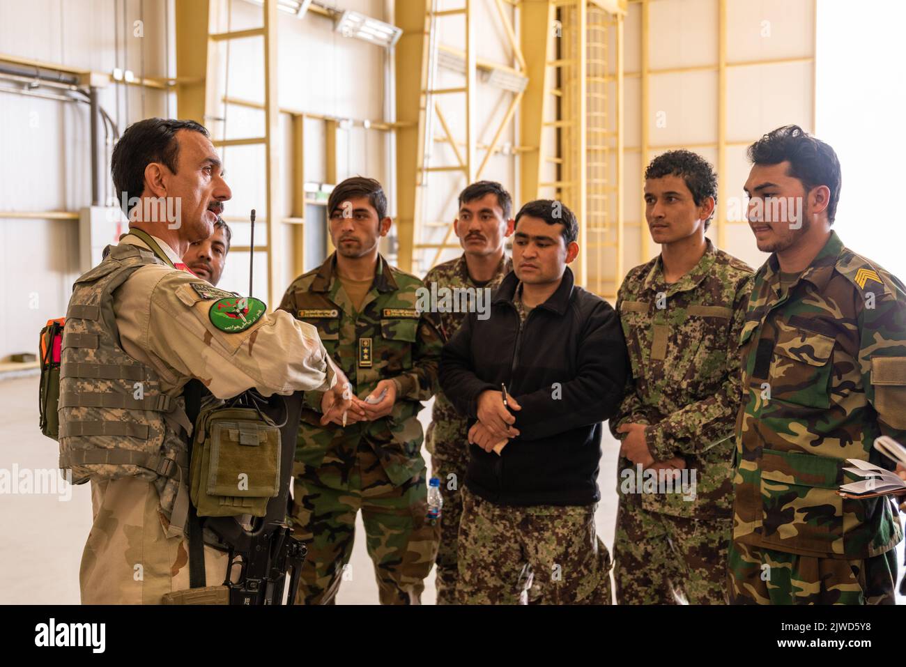 Bundeswehr in Afghanistan - Luftwaffenstützpunkt der Afghanischen ...