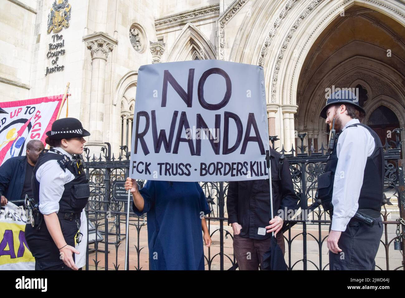 Rwanda liz truss hi-res stock photography and images - Alamy