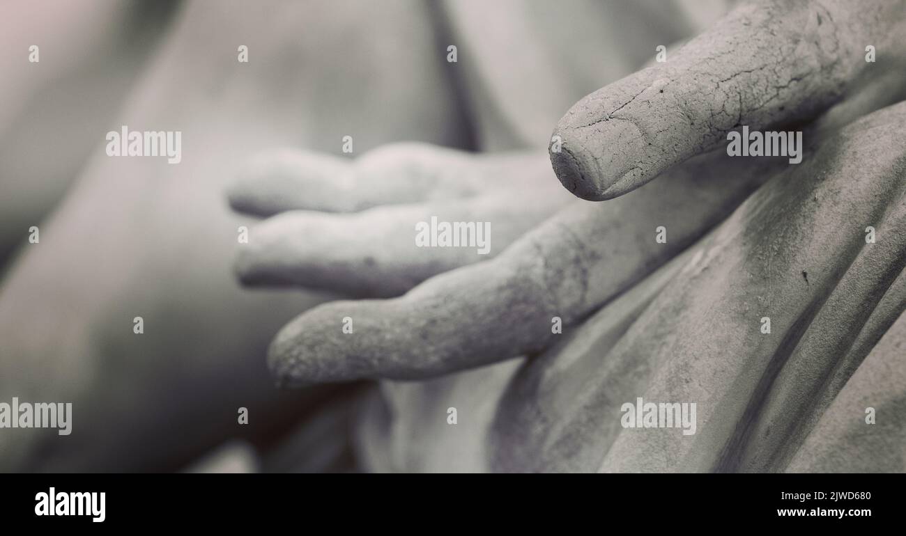 Crumbling sculpture hi-res stock photography and images - Alamy