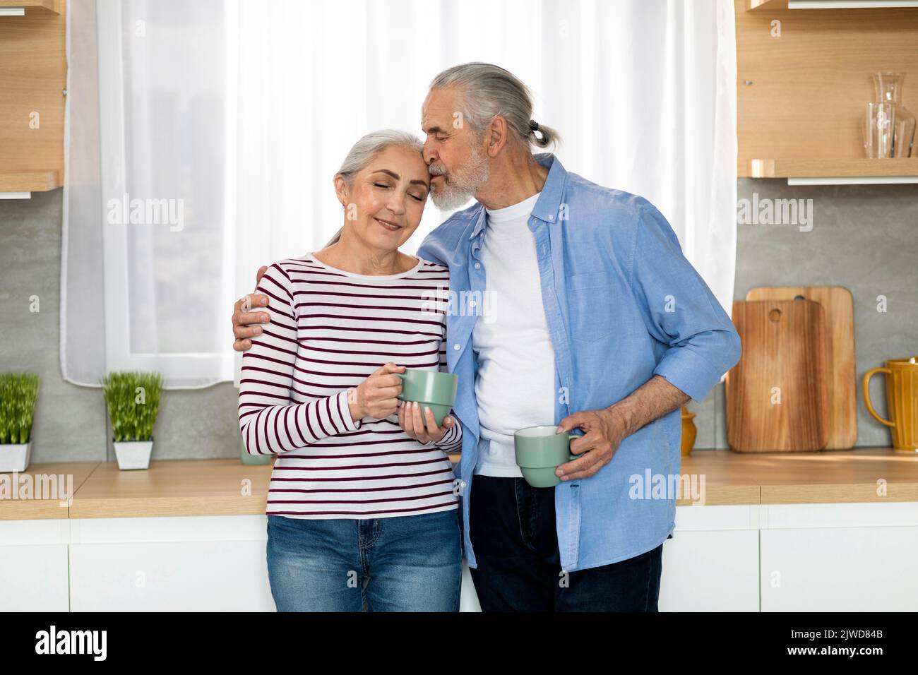 Portrait loving mature spouses hi-res stock photography and images - Alamy