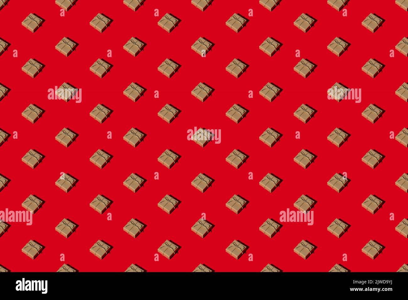 red seamless background beige gift pattern parcel Stock Photo - Alamy
