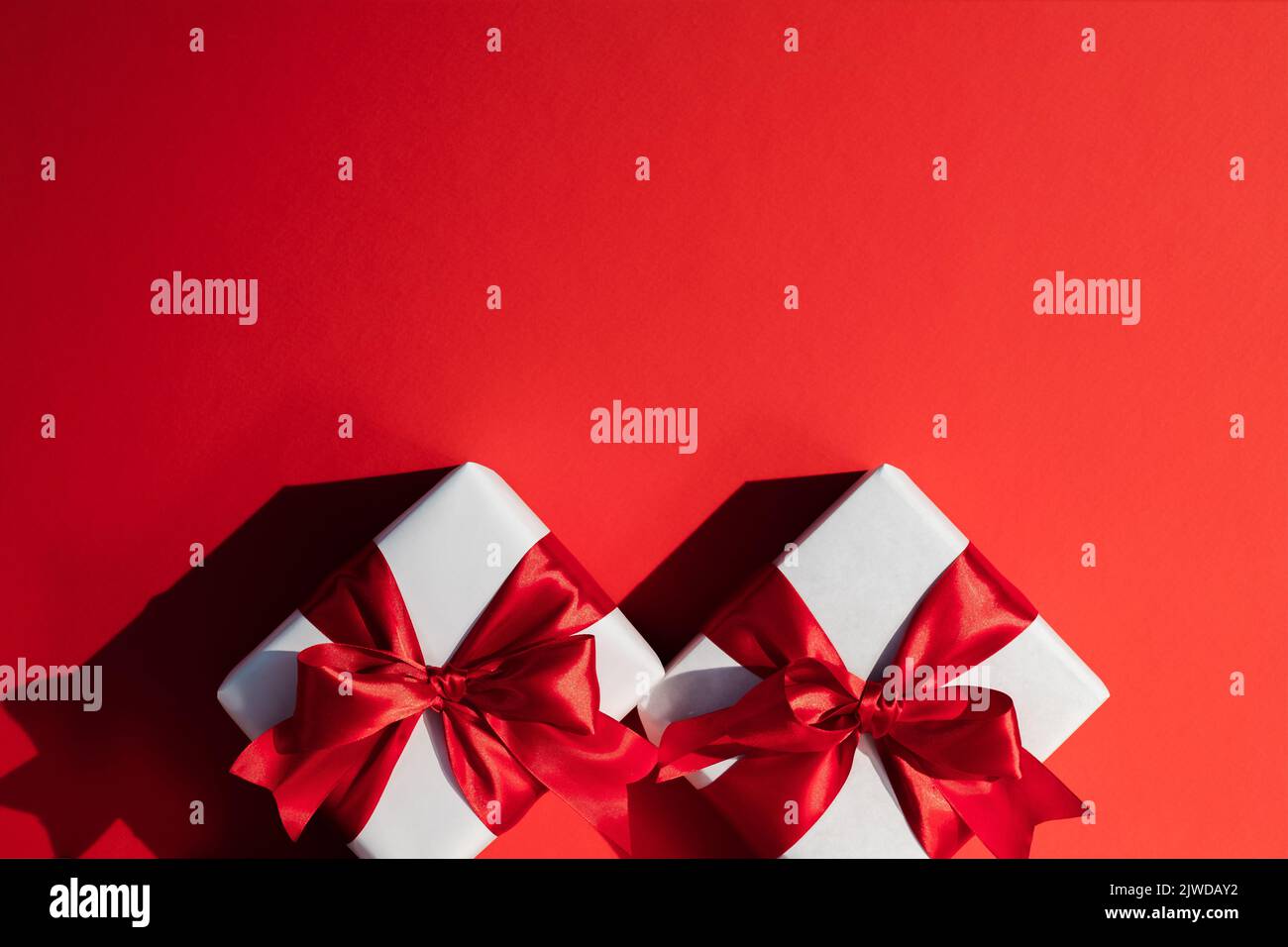Red valentine romantic hi-res stock photography and images - Alamy