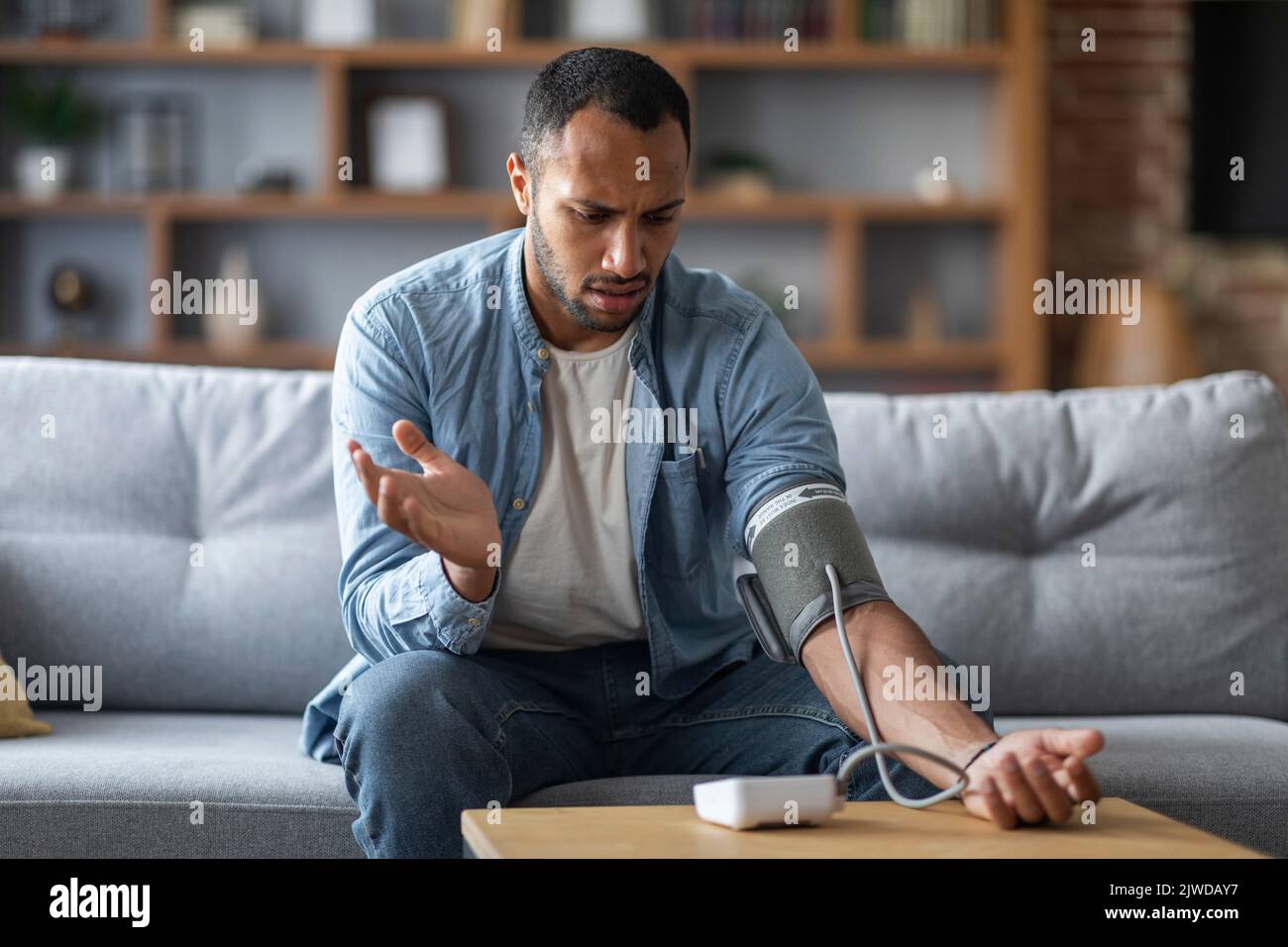 Tension measuring hi-res stock photography and images - Alamy