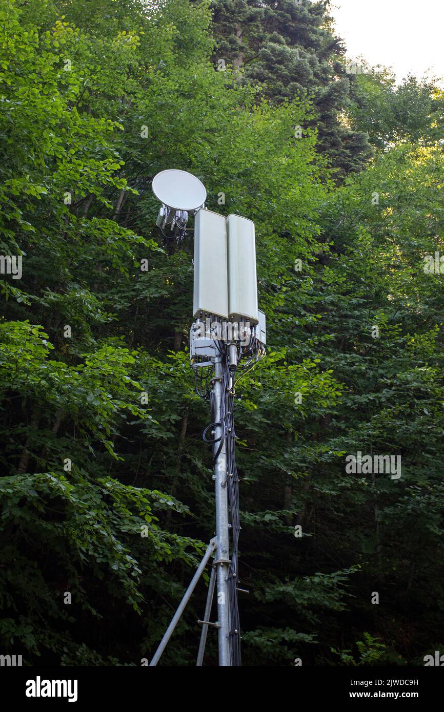 Radio base station hi-res stock photography and images - Alamy