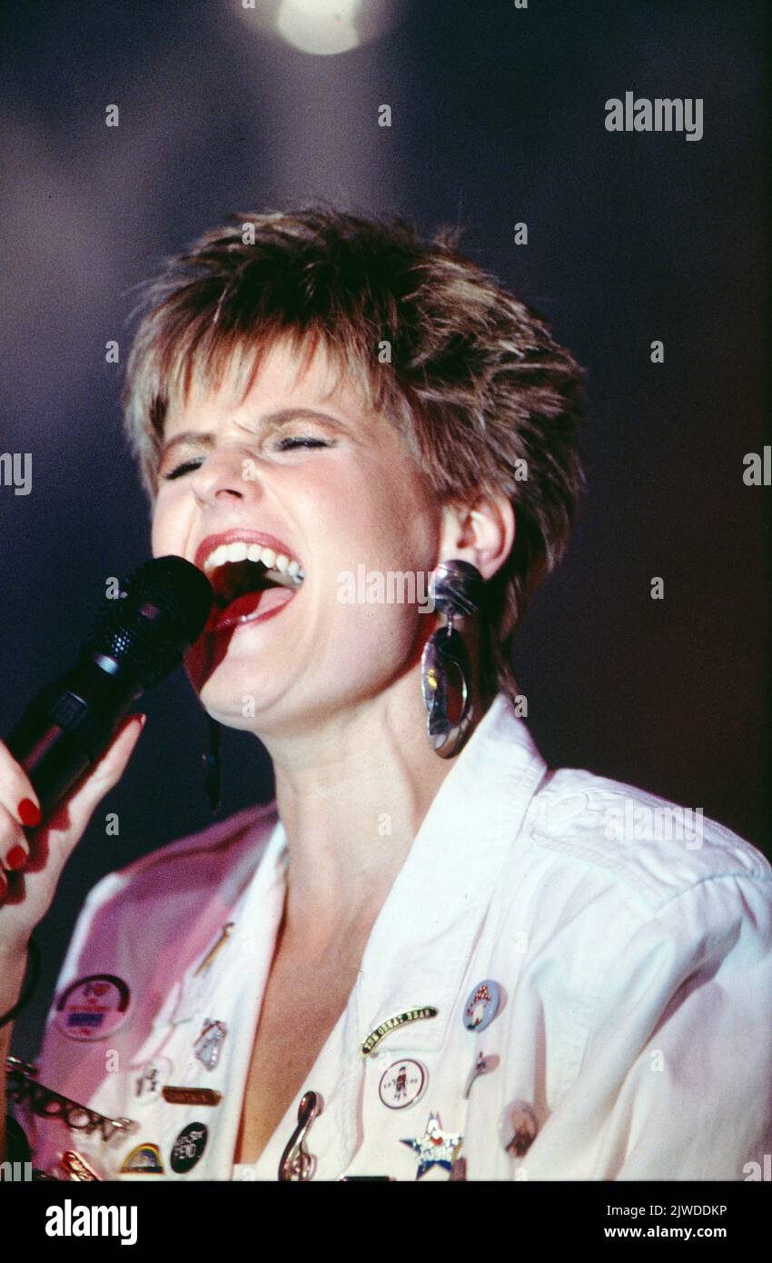 Hazell Dean, britische Dance-Pop Sängerin, Auftritt in Deutschland ... Hazell Dean, britische Dance-Pop Sängerin, Auftritt in Deutschland ...