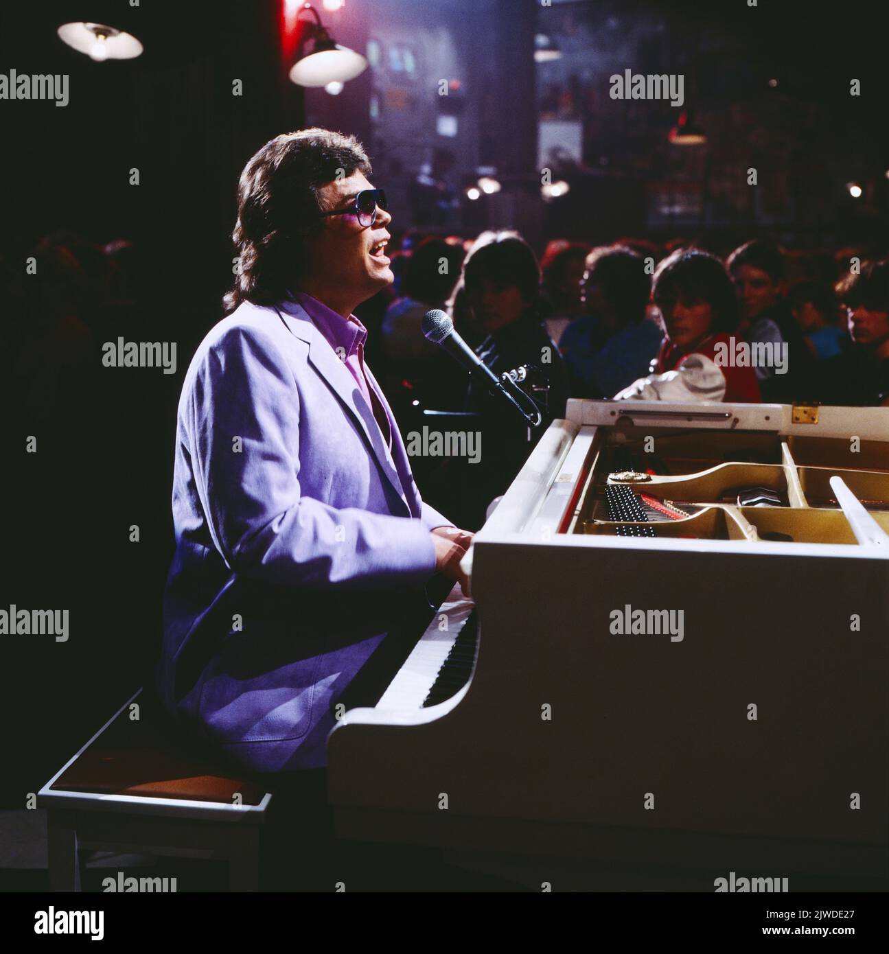 Ronnie Milsap, amerikanischer Country und Pop Sänger, Auftritt in ...