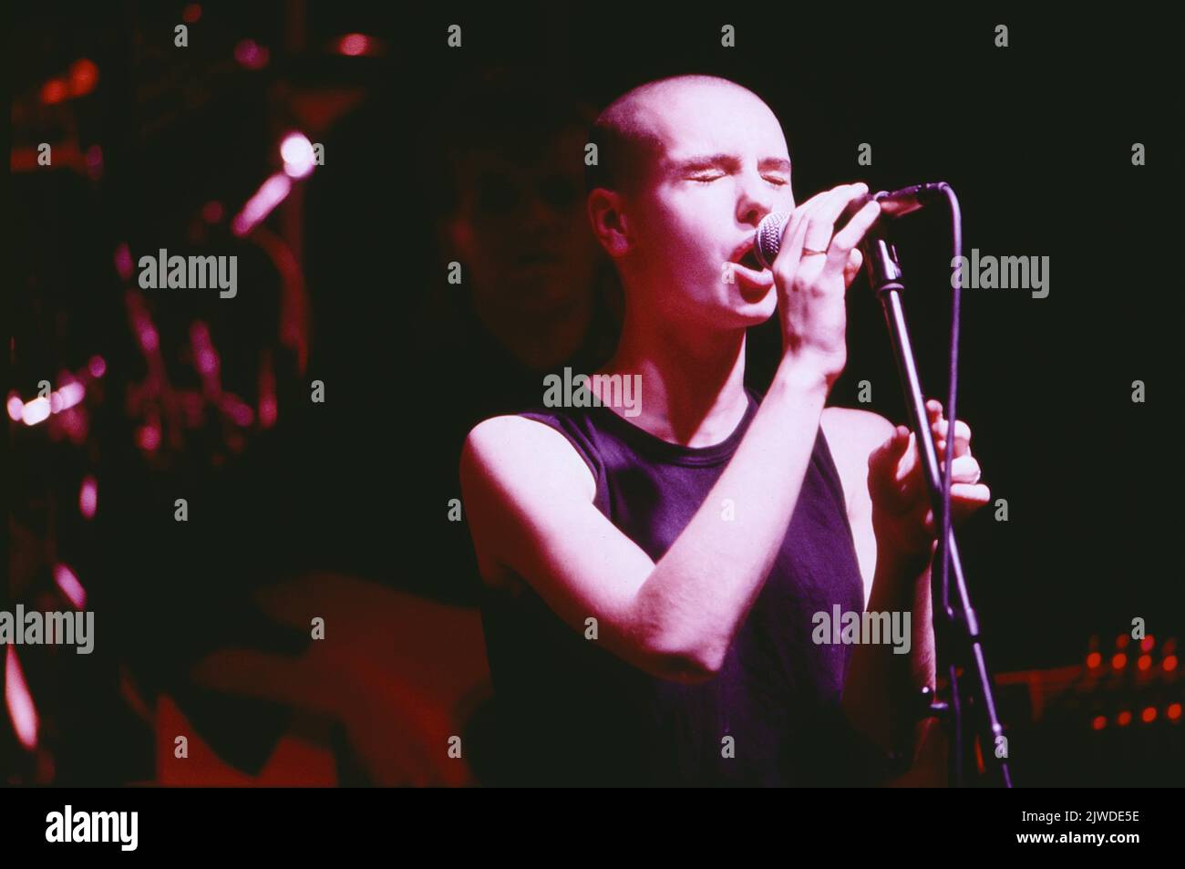 Sinead O'Connor, irische Sängerin, Konzert in Deutschland, 1994. Sinead ...