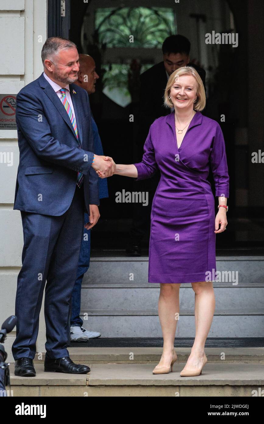 Liz truss elected hi-res stock photography and images - Alamy