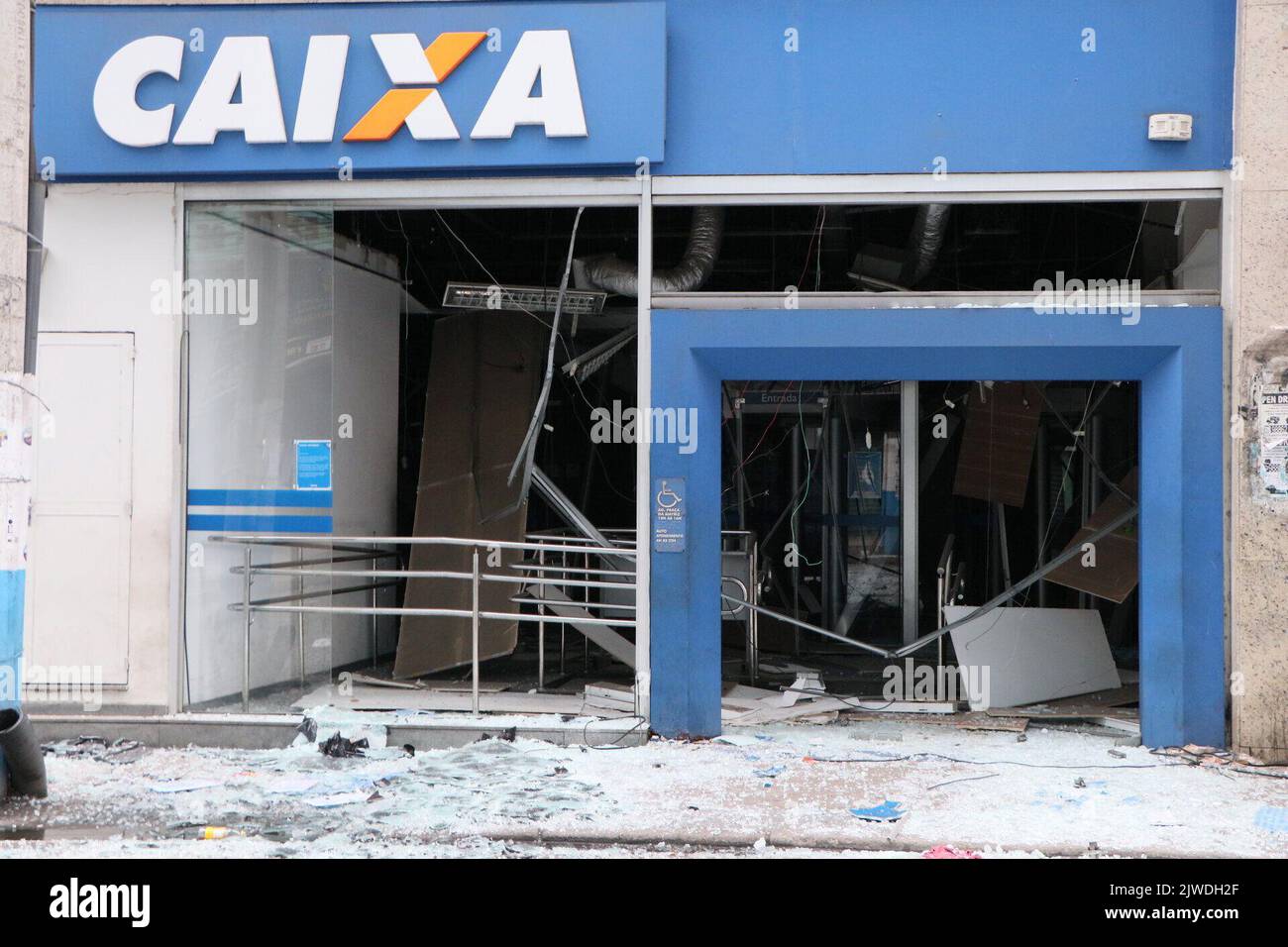 Gangs de police hi-res stock photography and images - Alamy