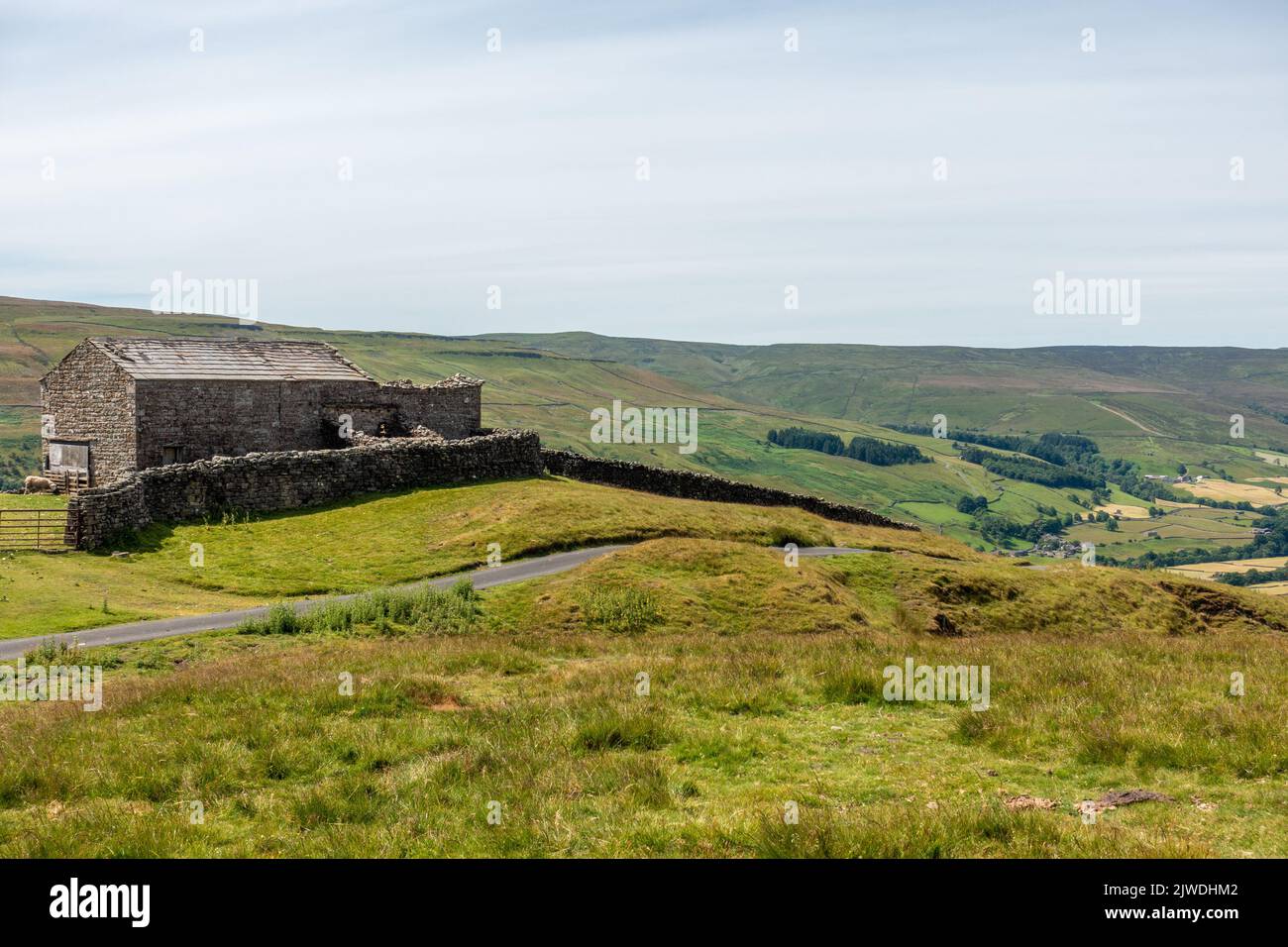 Gunnerside electric gate climb hi-res stock photography and images - Alamy