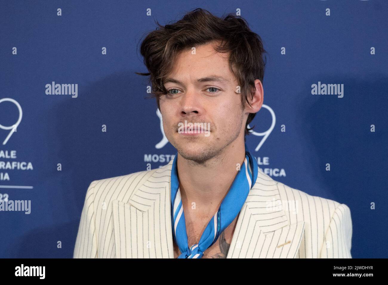 Dont worry darling harry styles hi-res stock photography and images - Alamy