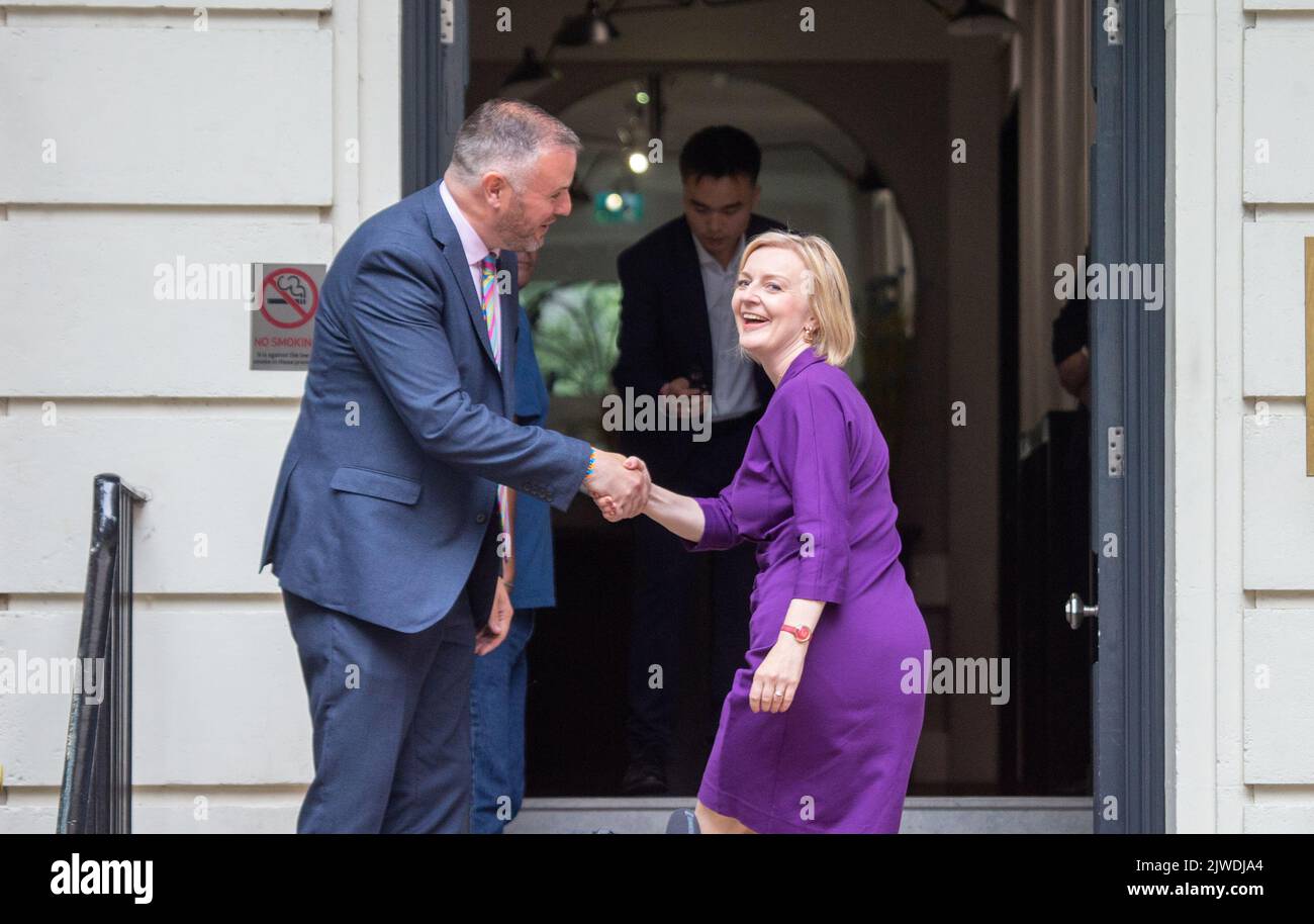 London, England, UK. 5th Sep, 2022. LIZ TRUSS is seen arriving at ...