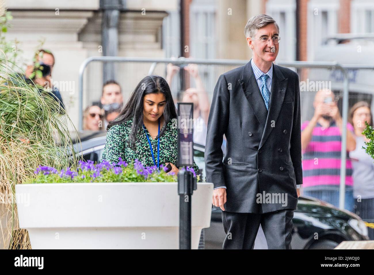 London, UK. 5th Sep, 2022. Jacob Rees-Mogg arrives - Liz Truss is ...