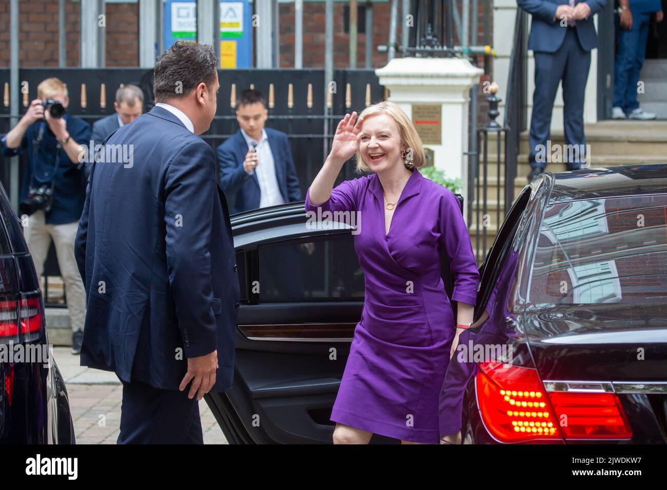 London, England, UK. 5th Sep, 2022. LIZ TRUSS is seen arriving at ...