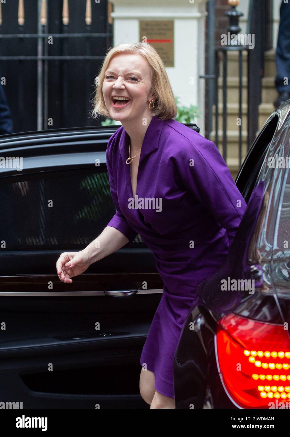 London, England, UK. 5th Sep, 2022. LIZ TRUSS is seen arriving at ...