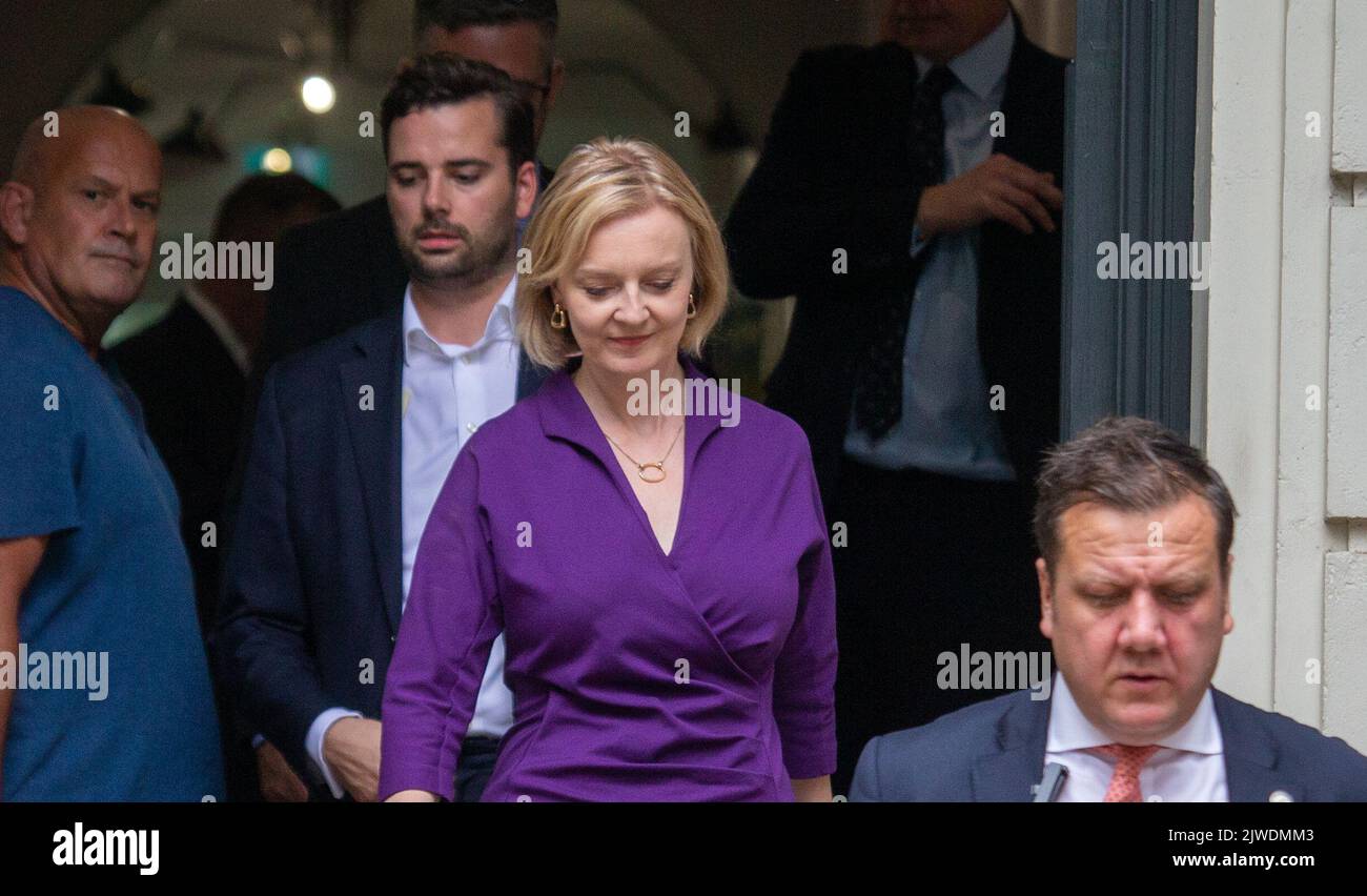 London, England, UK. 5th Sep, 2022. LIZ TRUSS is seen leaving ...