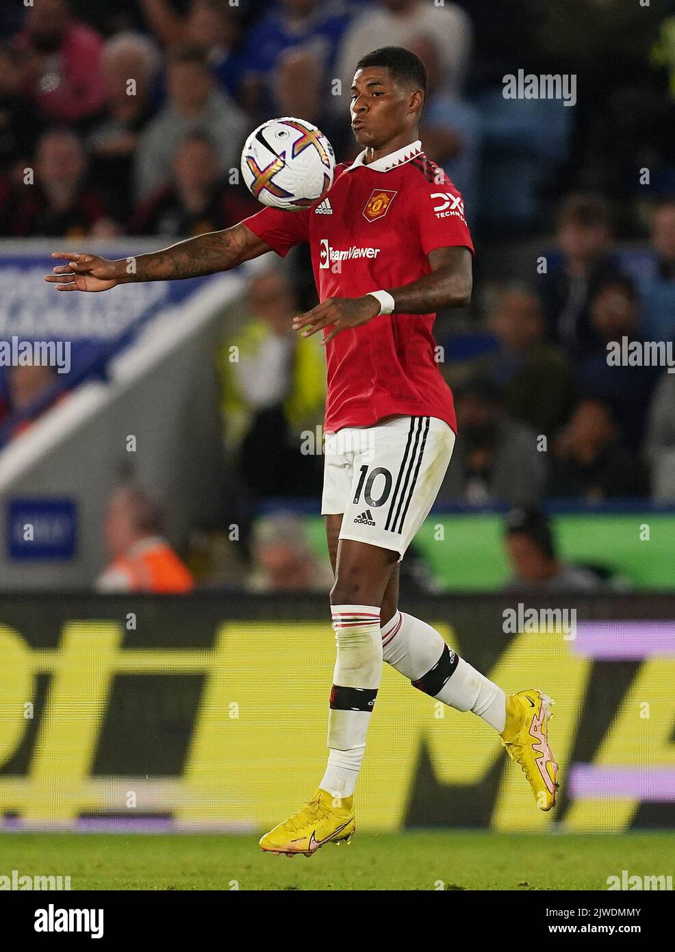 Manchester United's Marcus Rashford plays a pass across the Leciester ...