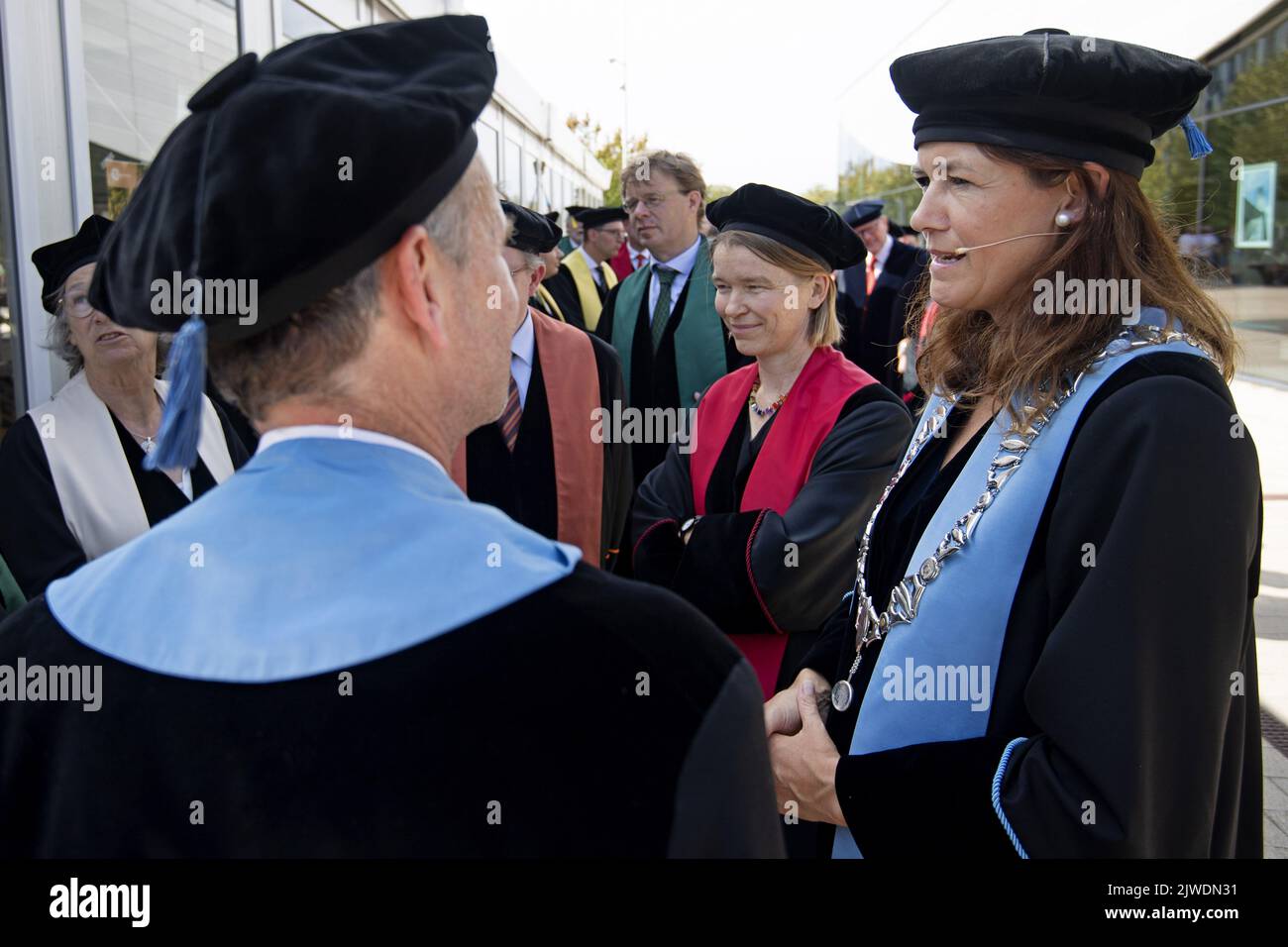 Regenboogpad hi-res stock photography and images - Alamy