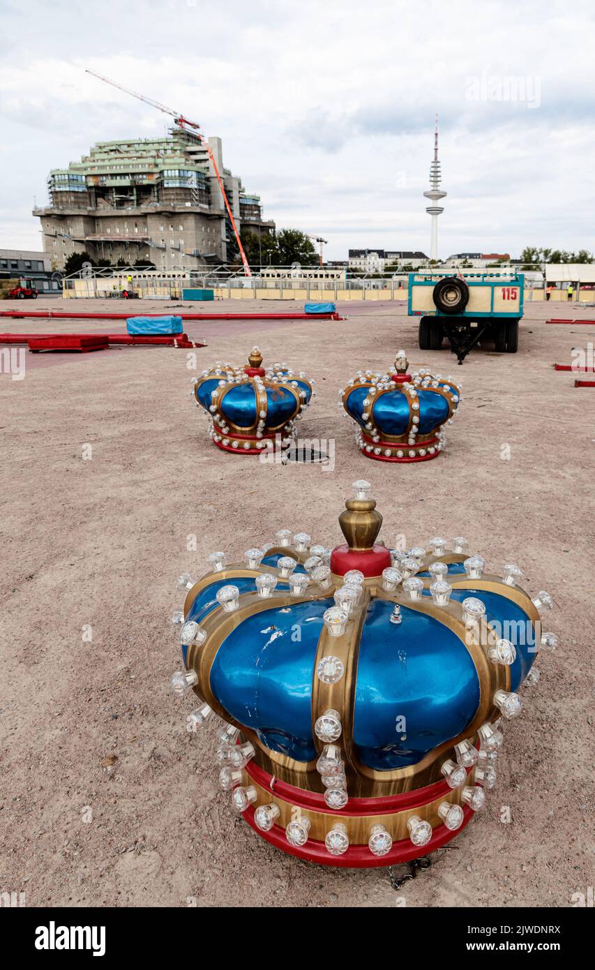 Hamburg, Germany. 05th Sep, 2022. Crowns, which will finally decorate ...
