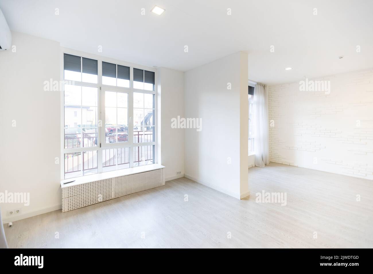 Bright empty office interior, white large office space Stock Photo - Alamy