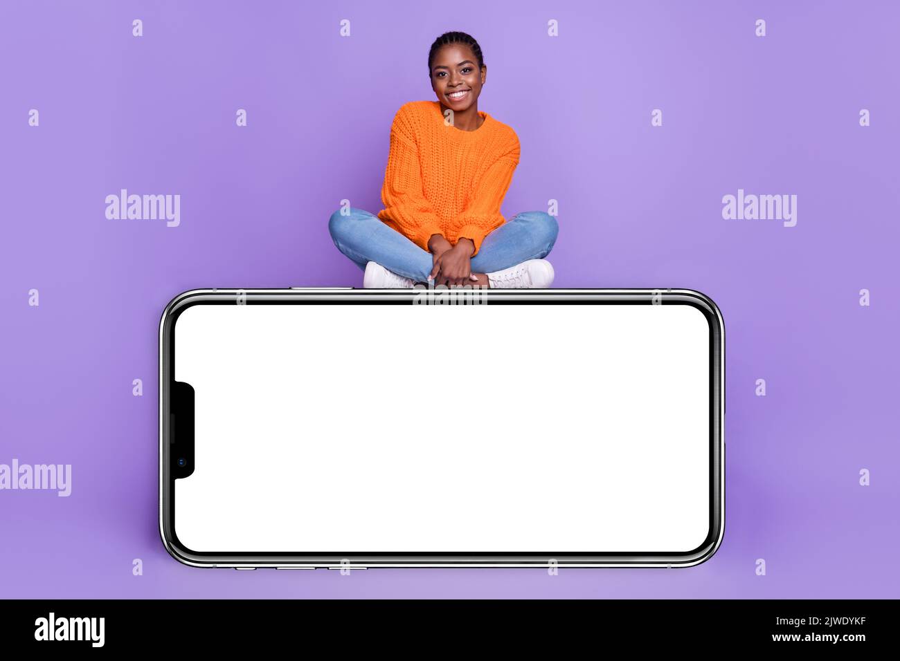 Full size photo of young cheerful girl sit platform wear casual clothes ...