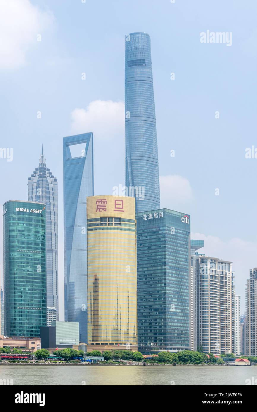 Shanghai pudong reflection river hi-res stock photography and images ...