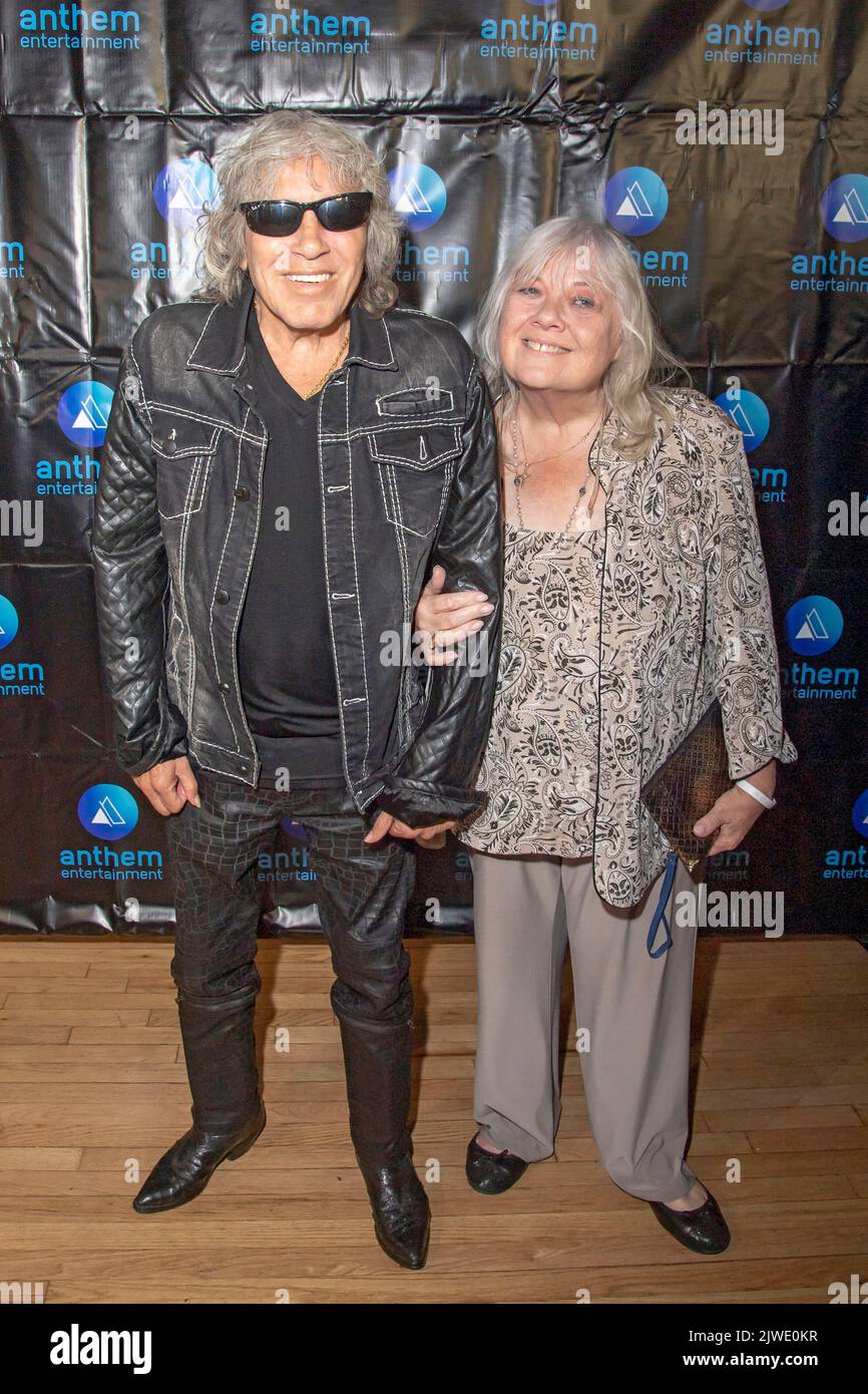 Jose Feliciano Family