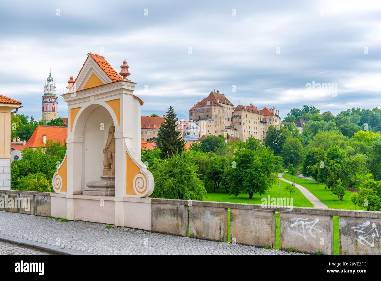 Medieval castle deer park hi-res stock photography and images - Alamy