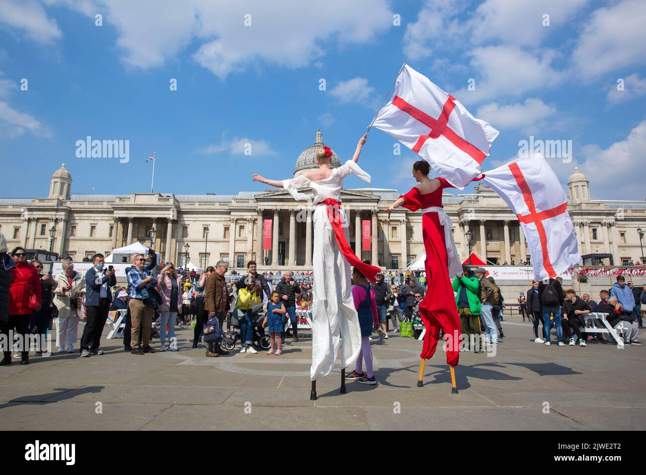 William shakespeare flags sunny hi-res stock photography and images - Alamy