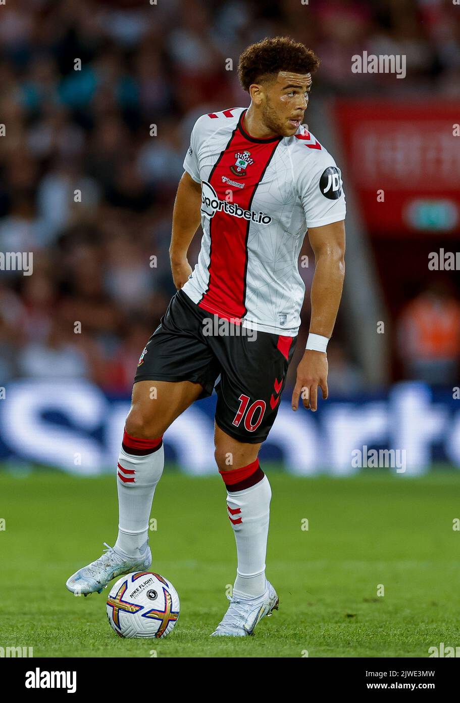 Che adams southampton 2022 hi-res stock photography and images - Alamy